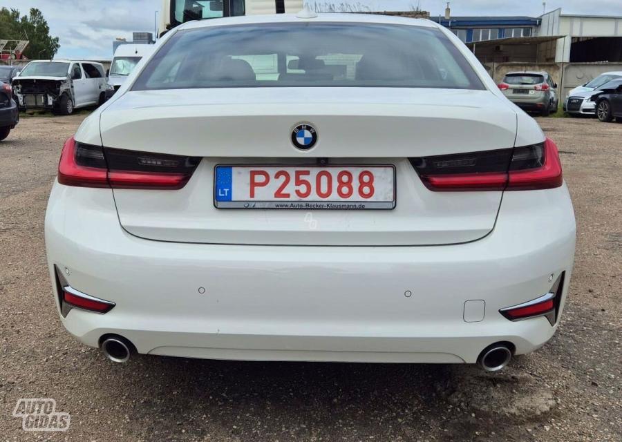 White BMW 320 2020 in Marijampole, with an engine capacity of 2.00 L and mileage of 400 thousand km for 16700 €, photo 7 on AUTOMOTO.COM.LV