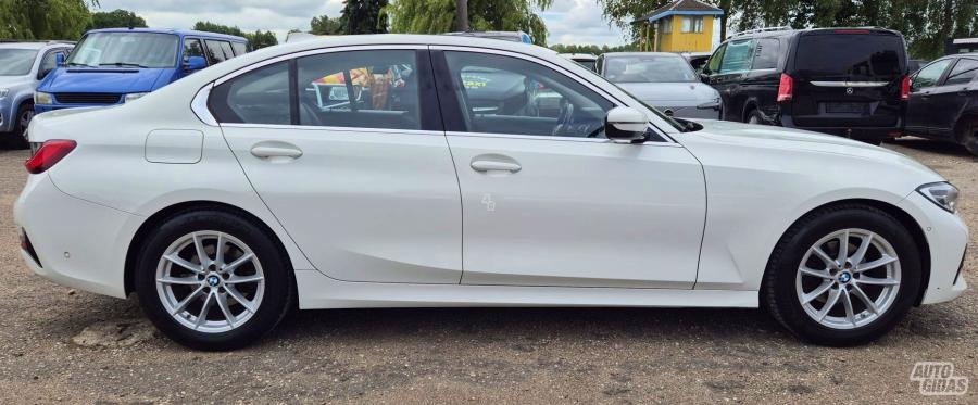 White BMW 320 2020 in Marijampole, with an engine capacity of 2.00 L and mileage of 400 thousand km for 16700 €, photo 9 on AUTOMOTO.COM.LV