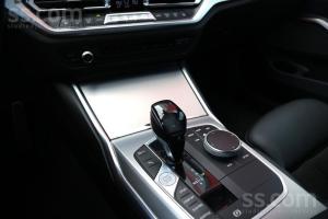 Белый БМВ 320 2020 в Рига, объемом двигателя 2.00 л и пробегом 290 тыс. км за 19995 €, фото 11 на AUTOMOTO.COM.LV