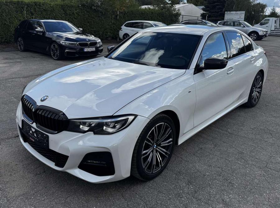 White BMW 320 2020 in Panevezys, with an engine capacity of 2.00 L and mileage of 288 thousand km for 16900 €, photo 1 on AUTOMOTO.COM.LV