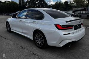 White BMW 320 2020 in Panevezys, with an engine capacity of 2.00 L and mileage of 288 thousand km for 16900 €, photo 4 on AUTOMOTO.COM.LV