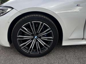 White BMW 320 2020 in Panevezys, with an engine capacity of 2.00 L and mileage of 288 thousand km for 16900 €, photo 16 on AUTOMOTO.COM.LV