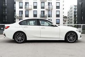 White BMW 320 2020 in Vilnius, with an engine capacity of 2.00 L and mileage of 146 thousand km for 19500 €, photo 5 on AUTOMOTO.COM.LV