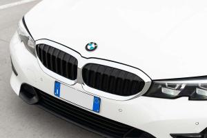 White BMW 320 2020 in Vilnius, with an engine capacity of 2.00 L and mileage of 146 thousand km for 19500 €, photo 13 on AUTOMOTO.COM.LV