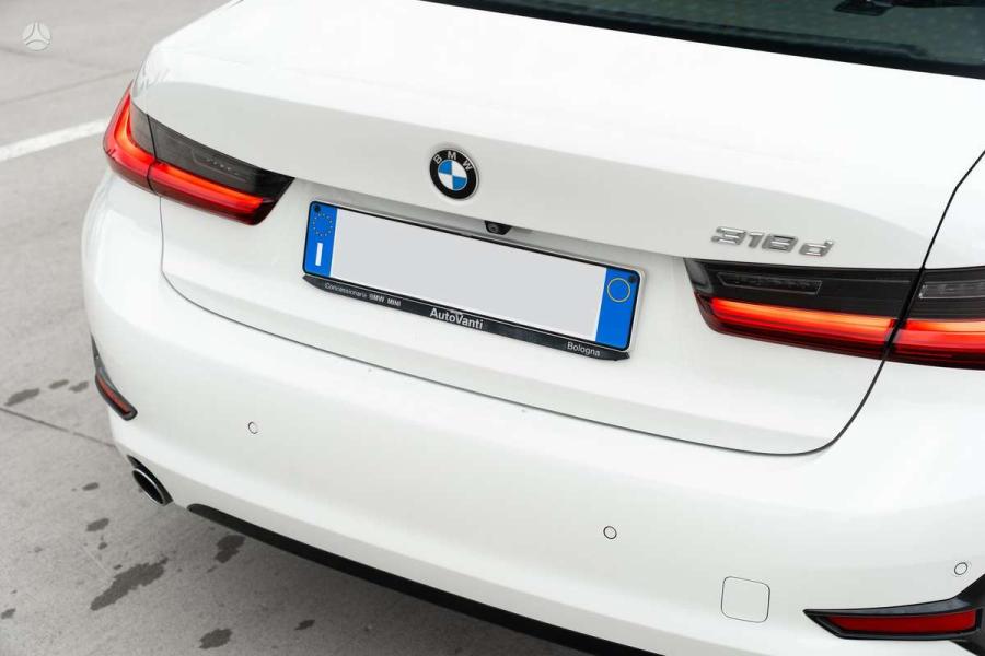 White BMW 320 2020 in Vilnius, with an engine capacity of 2.00 L and mileage of 146 thousand km for 19500 €, photo 14 on AUTOMOTO.COM.LV