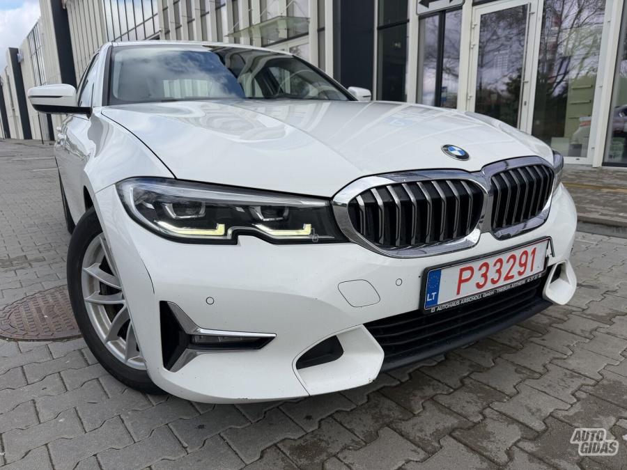 White BMW 320 2020 in Vilnius, with an engine capacity of 2.00 L and mileage of 420 thousand km for 16990 €, photo 3 on AUTOMOTO.COM.LV