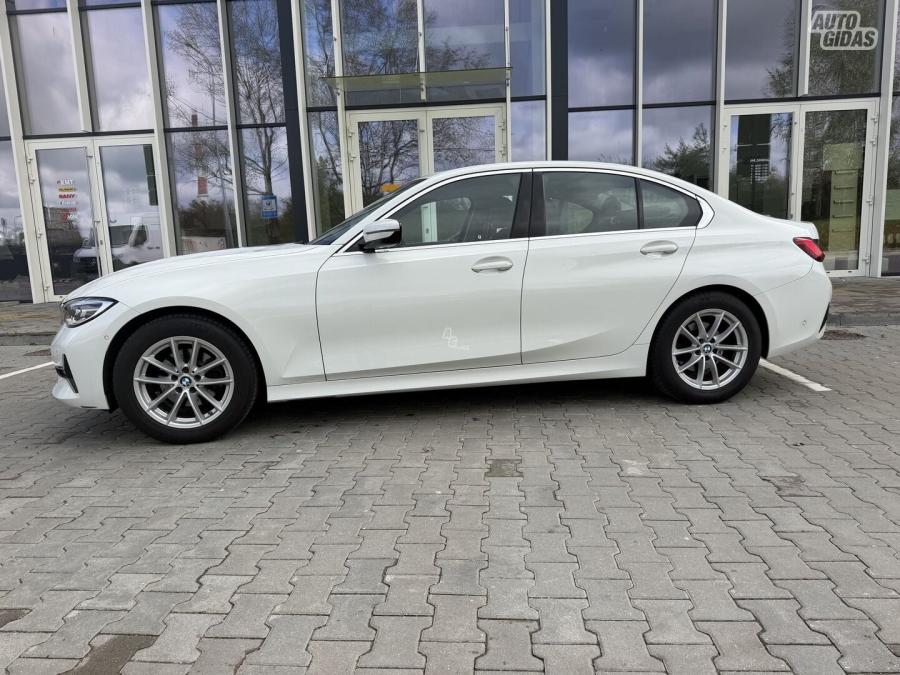 White BMW 320 2020 in Vilnius, with an engine capacity of 2.00 L and mileage of 420 thousand km for 16990 €, photo 10 on AUTOMOTO.COM.LV