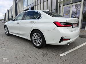 White BMW 320 2020 in Vilnius, with an engine capacity of 2.00 L and mileage of 420 thousand km for 16990 €, photo 11 on AUTOMOTO.COM.LV