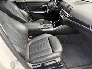 White BMW 320 2020 in Vilnius, with an engine capacity of 2.00 L and mileage of 420 thousand km for 16990 €, photo 13 on AUTOMOTO.COM.LV