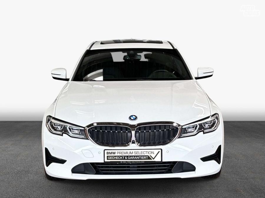 White BMW 320 2021 in Kaunas, with an engine capacity of 2.00 L and mileage of 45 thousand km for 30067 €, photo 4 on AUTOMOTO.COM.LV