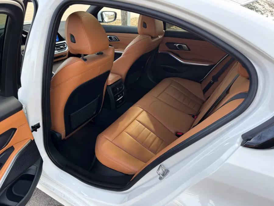 White BMW 320 2021 in Riga, with an engine capacity of 2.00 L and mileage of 112 thousand km for 20750 €, photo 17 on AUTOMOTO.COM.LV