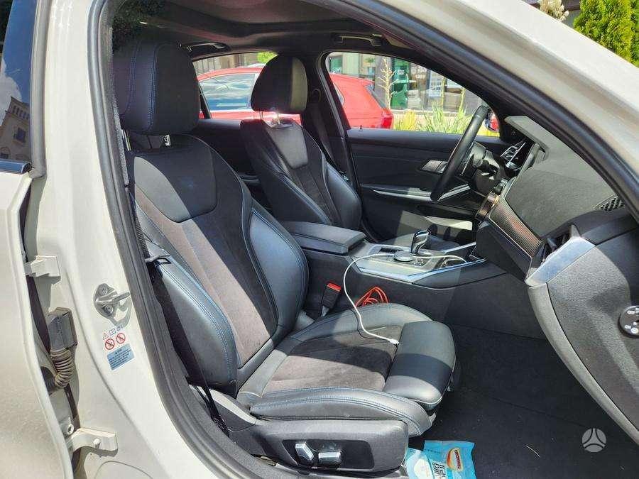 White BMW 320 2021 in Kaunas, with an engine capacity of 2.00 L and mileage of 143 thousand km for 22600 €, photo 11 on AUTOMOTO.COM.LV