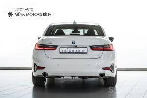 White BMW 320 2022 in Riga, with an engine capacity of 2.00 L and mileage of 102 thousand km for 27900 €, photo 5 on AUTOMOTO.COM.LV