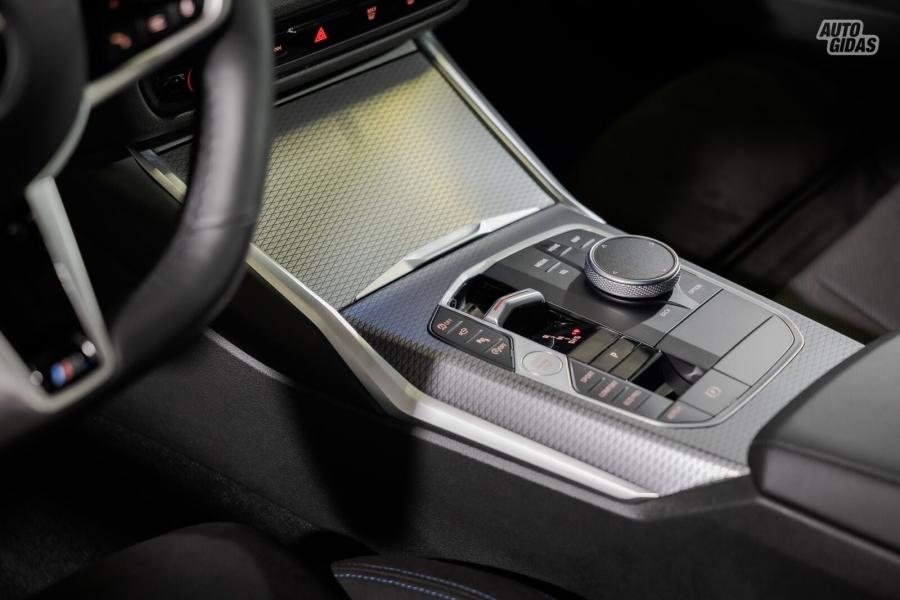 Balts BMW 320 2025 Viļņa, ar dzinēja tilpumu 2.00 L un nobraukumu 25 tūkst. km par 40991 €, foto 16 vietnē AUTOMOTO.COM.LV