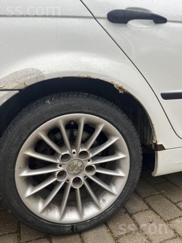 Balts BMW 320 2001 Rīga, ar dzinēja tilpumu 2.00 L un nobraukumu 255 tūkst. km par 390 €, foto 4 vietnē AUTOMOTO.COM.LV