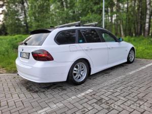 White BMW 320 2006 in Riga, with an engine capacity of 2.00 L and mileage of 312 thousand km for 2000 €, photo 3 on AUTOMOTO.COM.LV
