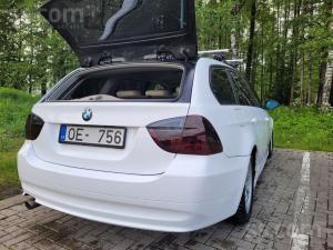 White BMW 320 2006 in Riga, with an engine capacity of 2.00 L and mileage of 312 thousand km for 2000 €, photo 6 on AUTOMOTO.COM.LV