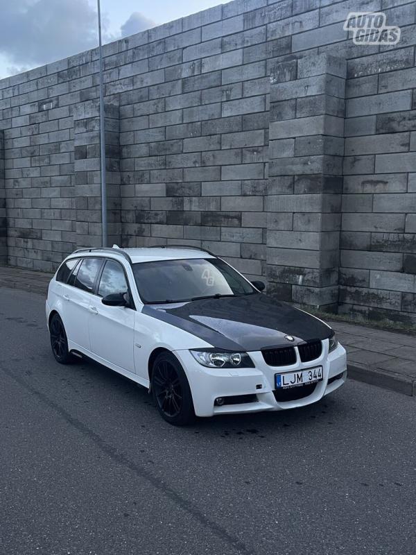 White BMW 320 2006 in Klaipeda, with an engine capacity of 2.00 L and mileage of 400 thousand km for 2650 €, photo 1 on AUTOMOTO.COM.LV