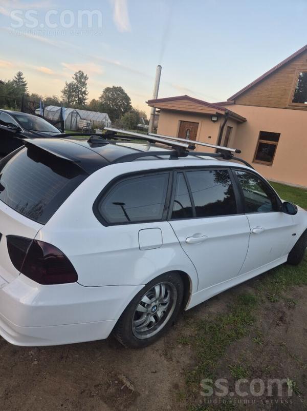 Balts BMW 320 2006 Rīga, ar dzinēja tilpumu 2.00 L un nobraukumu 342 tūkst. km par 3750 €, foto 4 vietnē AUTOMOTO.COM.LV