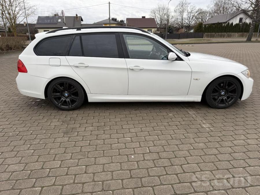 White BMW 320 2007 in Jelgava, with an engine capacity of 2.00 L and mileage of 311 thousand km for 4500 €, photo 7 on AUTOMOTO.COM.LV