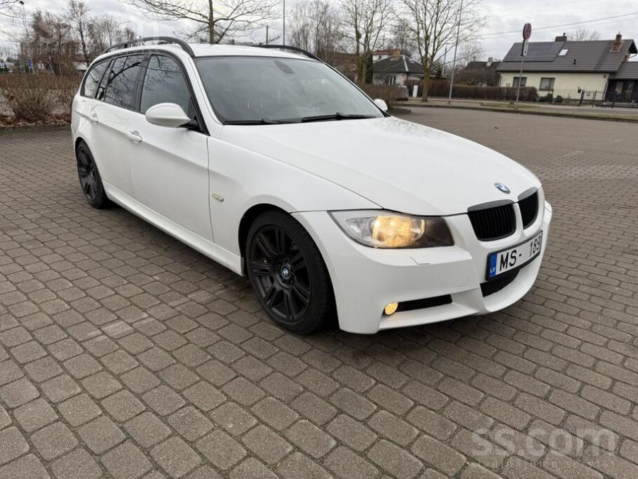 White BMW 320 2007 in Jelgava, with an engine capacity of 2.00 L and mileage of 311 thousand km for 4500 €, photo 8 on AUTOMOTO.COM.LV