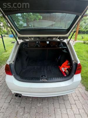 Balts BMW 320 2007 Rīga, ar dzinēja tilpumu 2.00 L un nobraukumu 320 tūkst. km par 3750 €, foto 12 vietnē AUTOMOTO.COM.LV