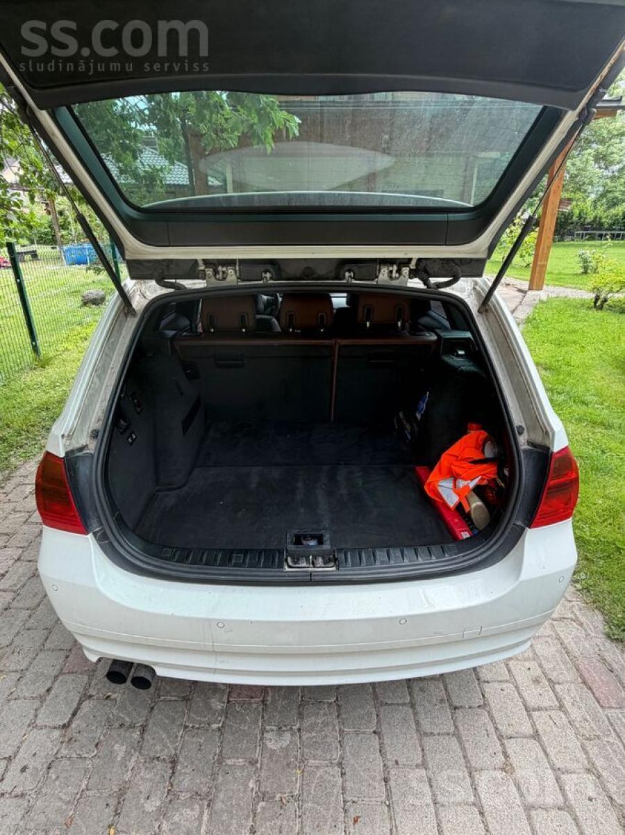 Balts BMW 320 2007 Rīga, ar dzinēja tilpumu 2.00 L un nobraukumu 320 tūkst. km par 3750 €, foto 12 vietnē AUTOMOTO.COM.LV