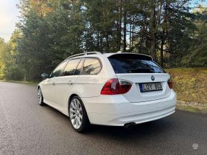 White BMW 320 2007 in Vilnius, with an engine capacity of 2.00 L and mileage of 338 thousand km for 3700 €, photo 5 on AUTOMOTO.COM.LV