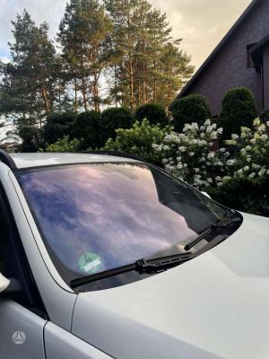White BMW 320 2007 in Vilnius, with an engine capacity of 2.00 L and mileage of 338 thousand km for 3700 €, photo 8 on AUTOMOTO.COM.LV