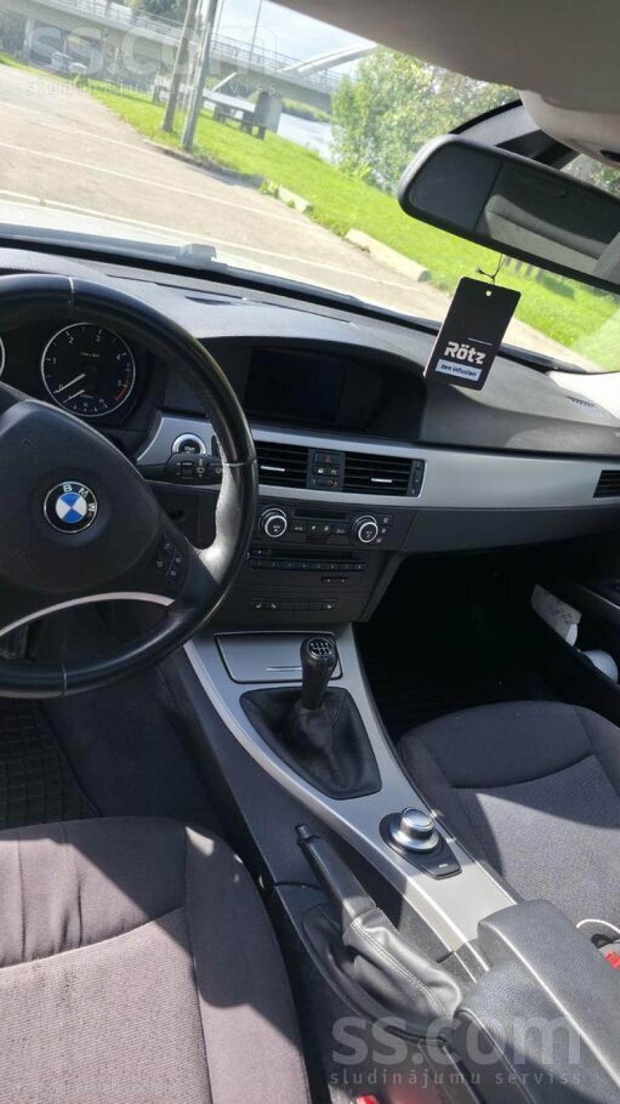 White BMW 320 2007 in Riga, with an engine capacity of 2.00 L and mileage of 334 thousand km for 3300 €, photo 13 on AUTOMOTO.COM.LV
