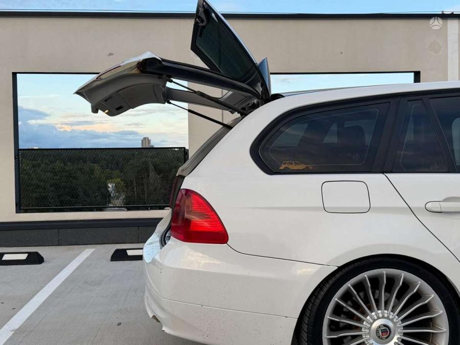 Balts BMW 320 2007 Viļņa, ar dzinēja tilpumu 2.00 L un nobraukumu 310 tūkst. km par 3000 €, foto 8 vietnē AUTOMOTO.COM.LV