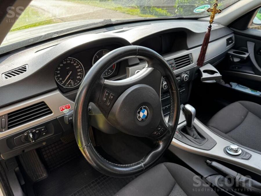 Balts BMW 320 2008 Rīga, ar dzinēja tilpumu 2.00 L un nobraukumu 285 tūkst. km par 4200 €, foto 21 vietnē AUTOMOTO.COM.LV