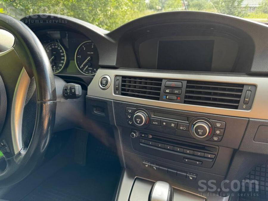 Balts BMW 320 2008 Rīga, ar dzinēja tilpumu 2.00 L un nobraukumu 285 tūkst. km par 4200 €, foto 23 vietnē AUTOMOTO.COM.LV
