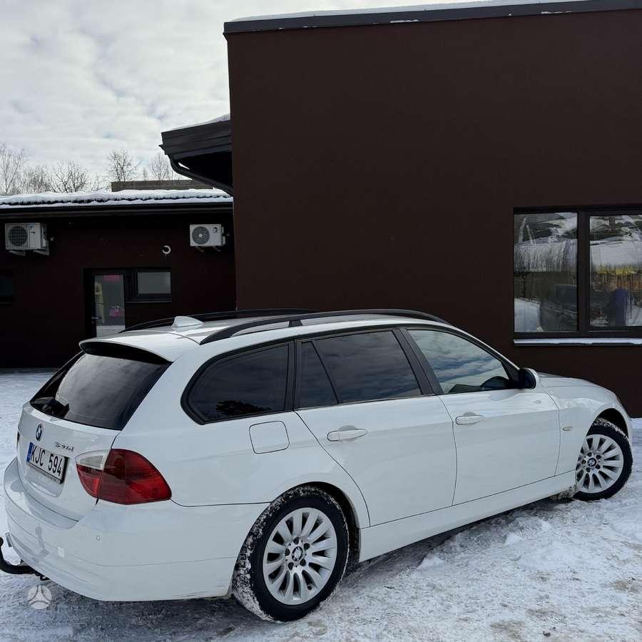 White BMW 320 2008 in Kaisiadorys, with an engine capacity of 2.00 L and mileage of 380 thousand km for 2950 €, photo 8 on AUTOMOTO.COM.LV