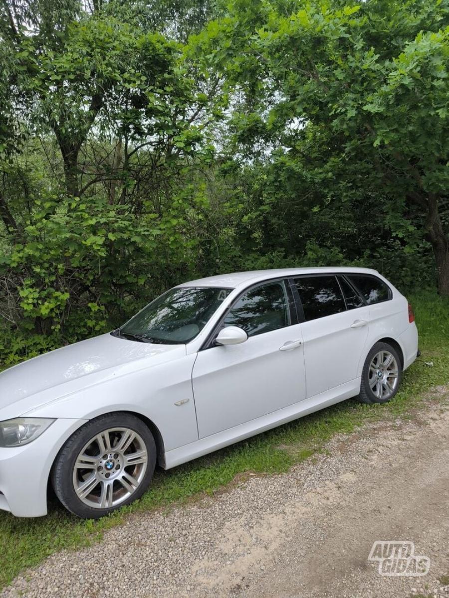 Balts BMW 320 2008 Radviliškis, ar dzinēja tilpumu 2.00 L un nobraukumu 359 tūkst. km par 3250 €, foto 4 vietnē AUTOMOTO.COM.LV