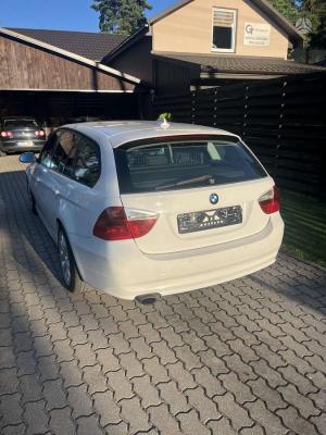 Balts BMW 320 2008 Alīta, ar dzinēja tilpumu 2.00 L un nobraukumu 272 tūkst. km par 3750 €, foto 5 vietnē AUTOMOTO.COM.LV