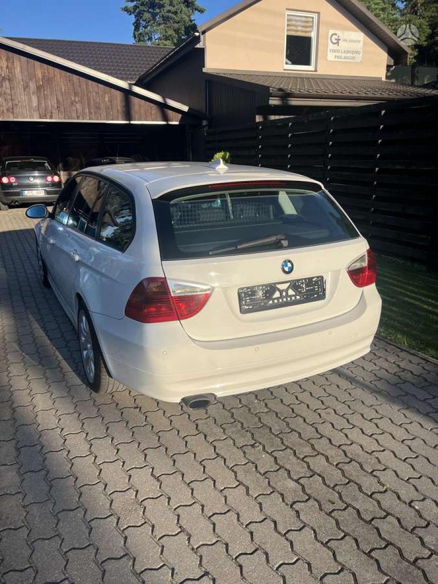 Balts BMW 320 2008 Alīta, ar dzinēja tilpumu 2.00 L un nobraukumu 272 tūkst. km par 3750 €, foto 5 vietnē AUTOMOTO.COM.LV
