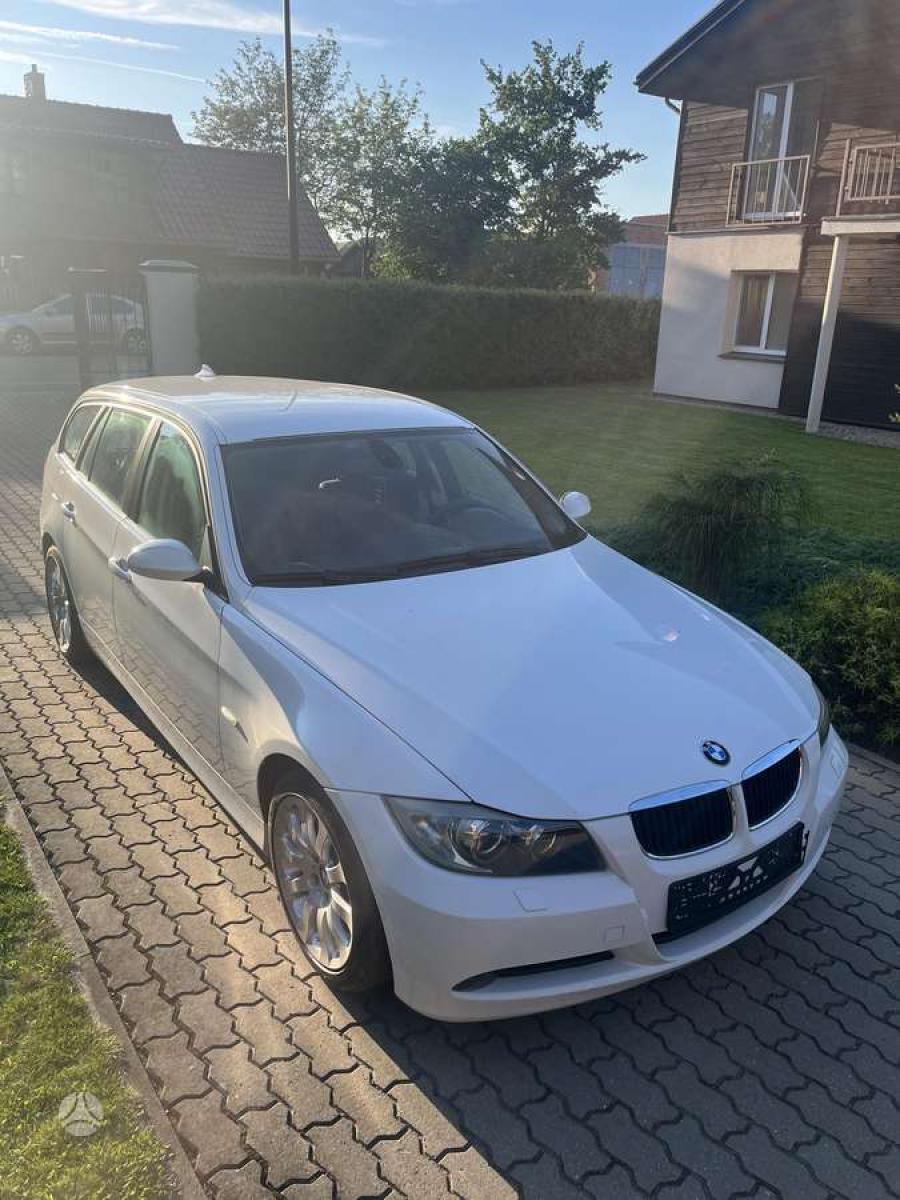 Balts BMW 320 2008 Alīta, ar dzinēja tilpumu 2.00 L un nobraukumu 272 tūkst. km par 3750 €, foto 8 vietnē AUTOMOTO.COM.LV