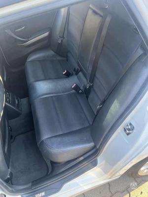 Balts BMW 320 2008 Alīta, ar dzinēja tilpumu 2.00 L un nobraukumu 272 tūkst. km par 3750 €, foto 17 vietnē AUTOMOTO.COM.LV
