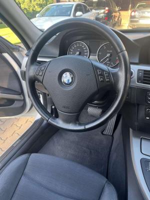 Balts BMW 320 2008 Alīta, ar dzinēja tilpumu 2.00 L un nobraukumu 272 tūkst. km par 3750 €, foto 20 vietnē AUTOMOTO.COM.LV