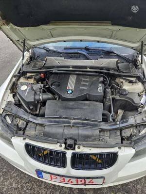 White BMW 320 2008 in Kaunas, with an engine capacity of 2.00 L and mileage of 302 thousand km for 2800 €, photo 11 on AUTOMOTO.COM.LV