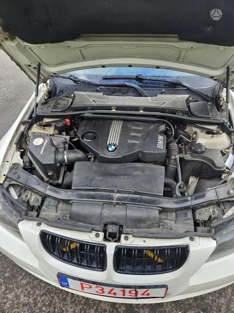 White BMW 320 2008 in Kaunas, with an engine capacity of 2.00 L and mileage of 302 thousand km for 2800 €, photo 11 on AUTOMOTO.COM.LV