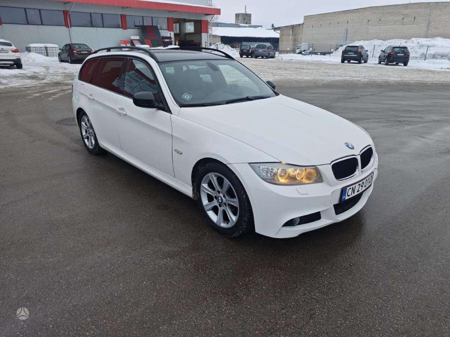Balts BMW 320 2009 Kretinga, ar dzinēja tilpumu 2.00 L un nobraukumu 360 tūkst. km par 5750 €, foto 1 vietnē AUTOMOTO.COM.LV