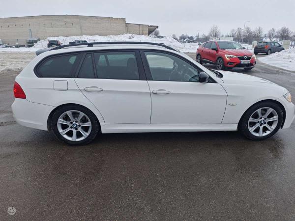 White BMW 320 2009 in Kretinga, with an engine capacity of 2.00 L and mileage of 360 thousand km for 5750 €, photo 7 on AUTOMOTO.COM.LV