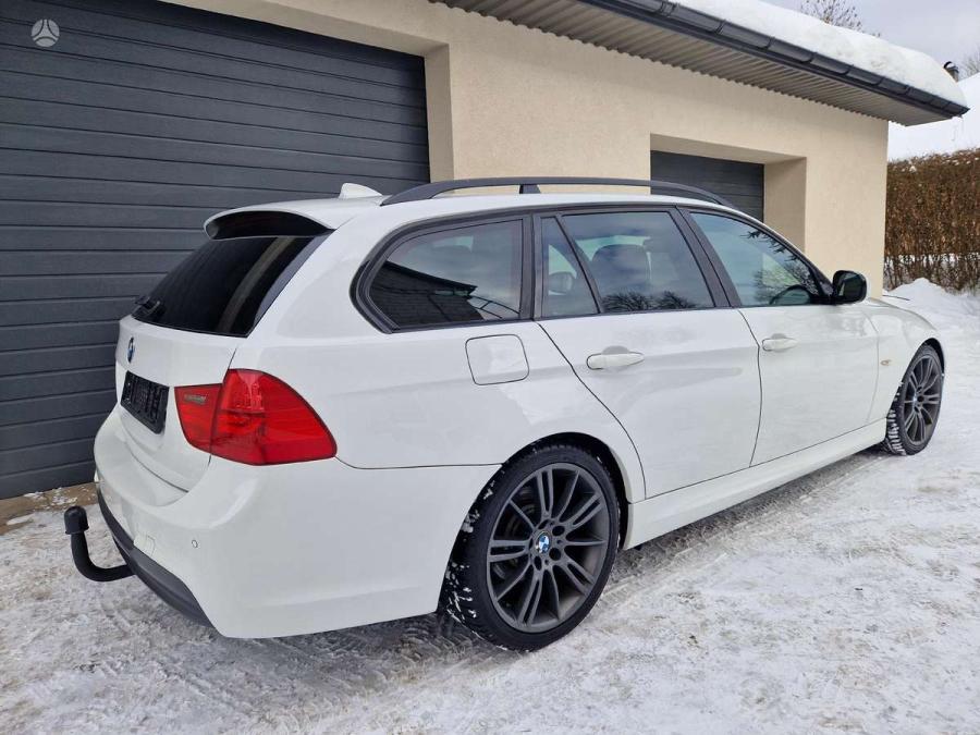 White BMW 320 2009 in Kaunas, with an engine capacity of 2.00 L and mileage of 350 thousand km for 5950 €, photo 12 on AUTOMOTO.COM.LV