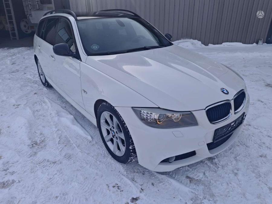 Balts BMW 320 2009 Kretinga, ar dzinēja tilpumu 2.00 L un nobraukumu 350 tūkst. km par 5650 €, foto 4 vietnē AUTOMOTO.COM.LV