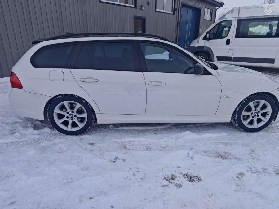 Balts BMW 320 2009 Kretinga, ar dzinēja tilpumu 2.00 L un nobraukumu 350 tūkst. km par 5650 €, foto 5 vietnē AUTOMOTO.COM.LV