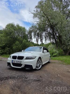 Balts BMW 320 2009 Bauska, ar dzinēja tilpumu 2.00 L un nobraukumu 275 tūkst. km par 7490 €, foto 19 vietnē AUTOMOTO.COM.LV