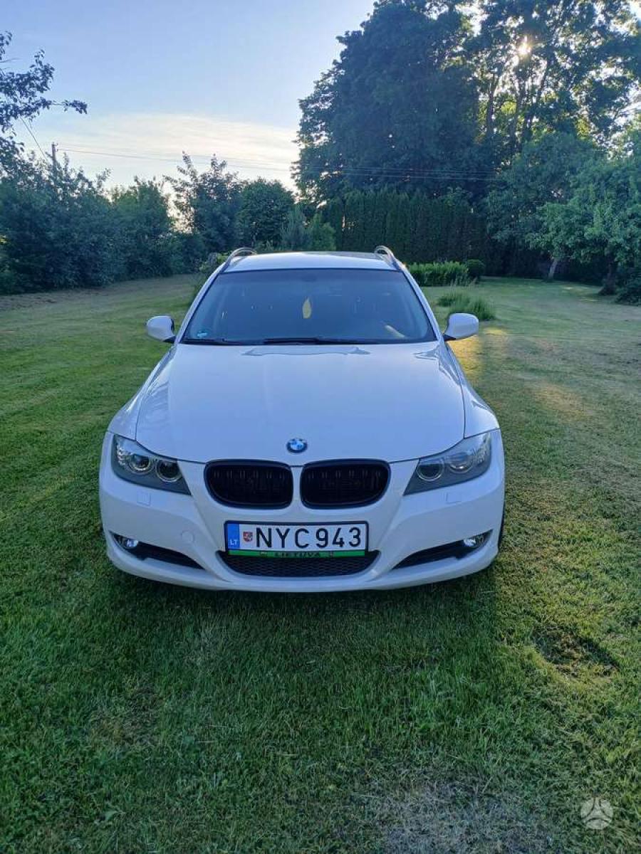 White BMW 320 2009 in Taurage, with an engine capacity of 2.00 L and mileage of 273 thousand km for 3900 €, photo 1 on AUTOMOTO.COM.LV