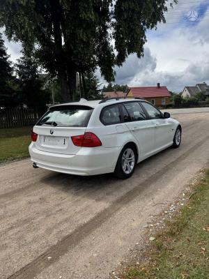 White BMW 320 2009 in Kazlu Ruda, with an engine capacity of 2.00 L and mileage of 296 thousand km for 3500 €, photo 4 on AUTOMOTO.COM.LV